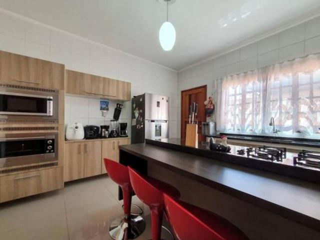 Casa com 3 Quartos e 2 banheiro à Venda, 133m²Caraguatatuba, São Paulo