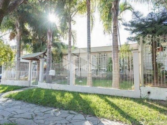 Casa com 3 quartos e 2 banheiros 214m² à venda em Chácara das Pedras, Porto Alegre por R$ 1.869.000