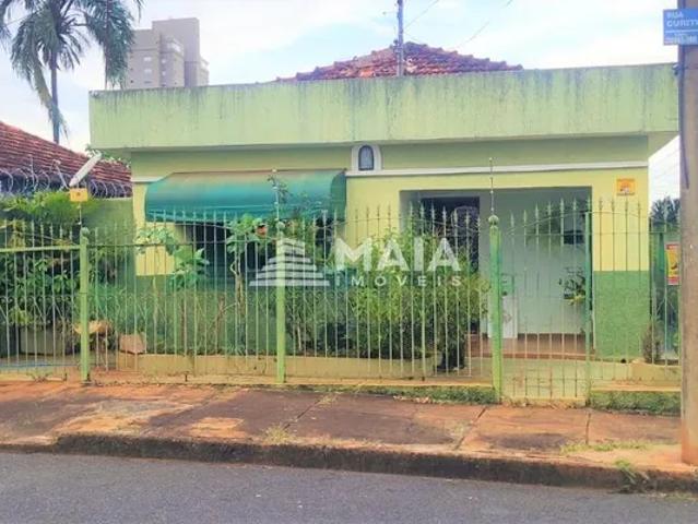 Casa com 3 Quartos e 2 banheiros à Venda, 143 m² por R$ 350.000