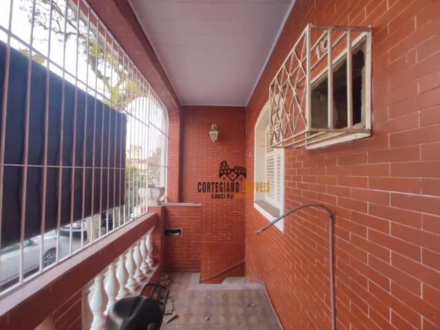 Casa com 3 Quartos e 2 banheiros à Venda, 141 m² por R$ 520.000