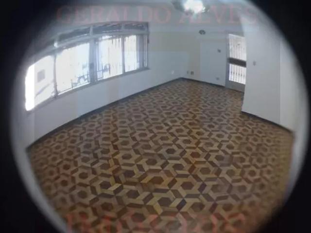 Casa com 3 Quartos e 2 banheiros à Venda, 147 m² por R$ 380.000