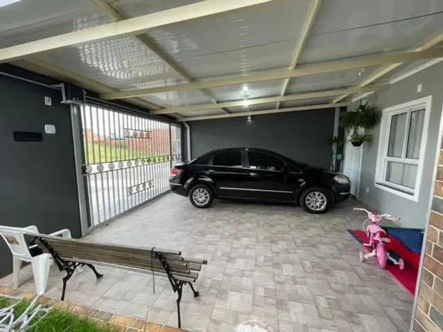 Casa com 3 Quartos e 2 banheiros à Venda, 149 m² por R$ 480.000