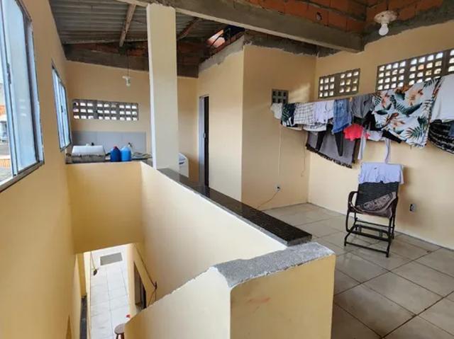 Casa com 3 Quartos e 2 banheiros à Venda, 150 m² por R$ 150.000