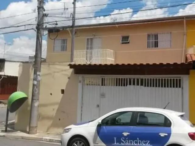 Casa com 3 Quartos e 2 banheiros à Venda, 150 m² por R$ 380.000