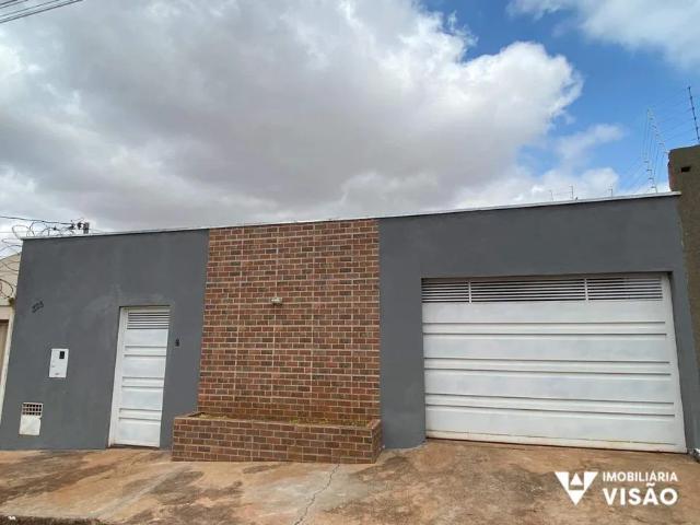 Casa com 3 Quartos e 2 banheiros à Venda, 157 m² por R$ 360.000