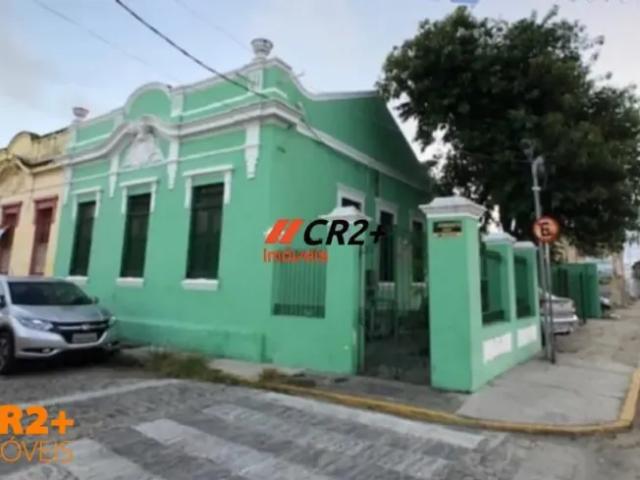 Casa com 3 Quartos e 2 banheiros à Venda, 154 m² por R$ 490.000