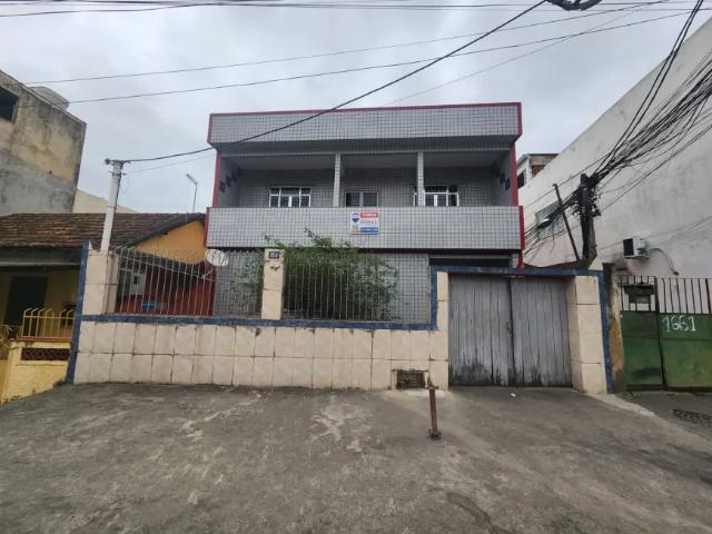Casa com 3 Quartos e 2 banheiros à Venda, 156 m² por R$ 500.000
