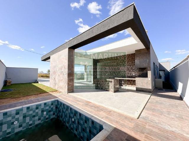 Casa com 3 Quartos e 2 banheiros à Venda, 164 m² por R$ 1.159.000