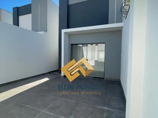 Casa com 3 Quartos e 2 banheiros à Venda, 100 m² por R$ 345.000