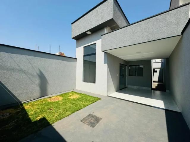 Casa com 3 Quartos e 2 banheiros à Venda, 100 m² por R$ 360.000