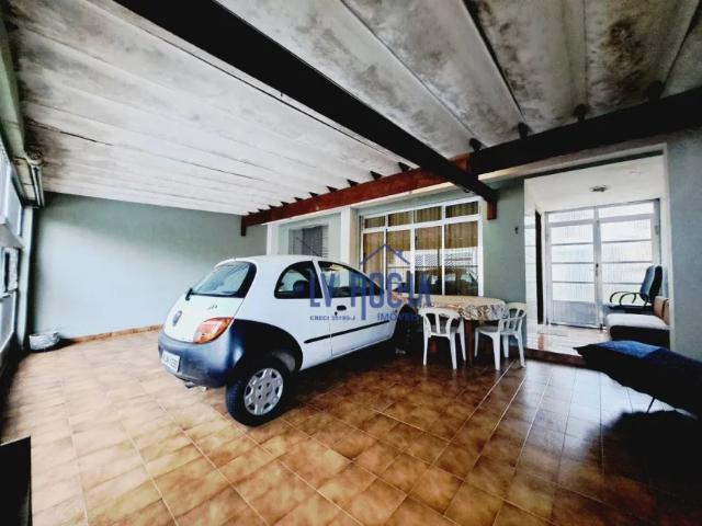 Casa com 3 Quartos e 2 banheiros à Venda, 100 m² por R$ 470.000