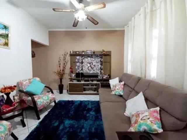 Casa com 3 Quartos e 2 banheiros à Venda, 107 m² por R$ 320.000