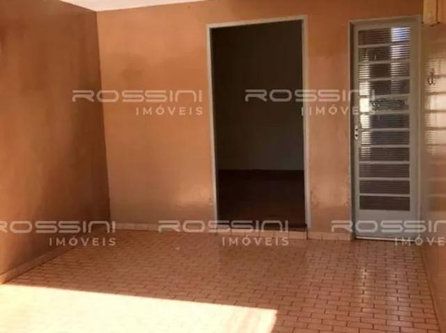 Casa com 3 Quartos e 2 banheiros à Venda, 113 m² por R$ 270.000
