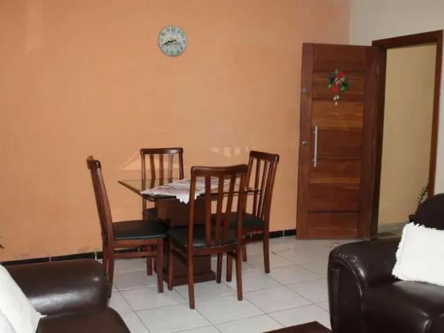 Casa com 3 Quartos e 2 banheiros à Venda, 110 m² por R$ 280.000