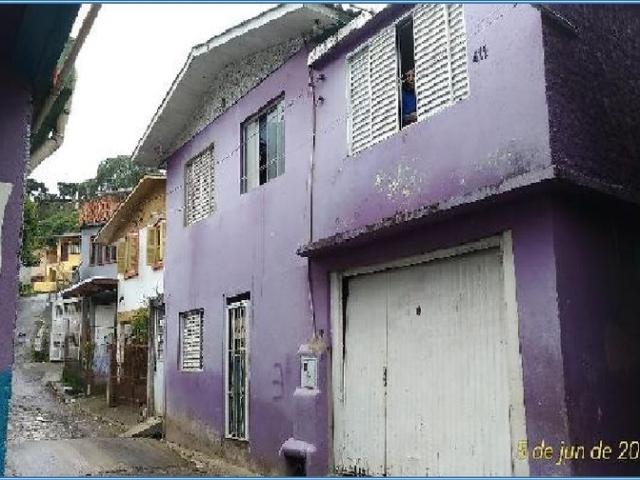 Casa com 3 Quartos e 2 banheiros à Venda, 110 m² por R$ 88.971