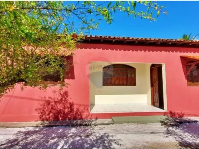 Casa com 3 Quartos e 2 banheiros à Venda, 112 m² por R$ 350.000