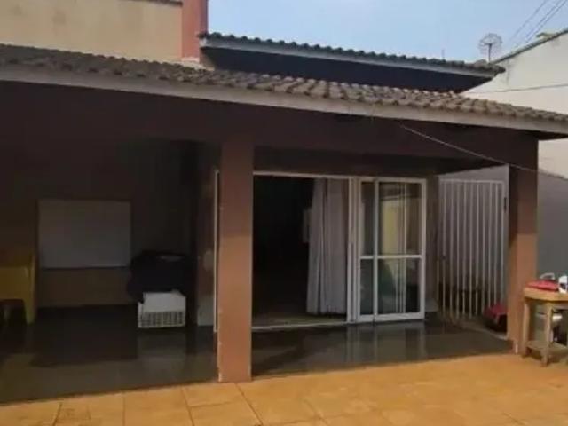 Casa com 3 Quartos e 2 banheiros à Venda, 117 m² por R$ 135.000