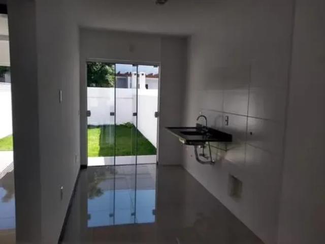 Casa com 3 Quartos e 2 banheiros à Venda, 117 m² por R$ 310.000