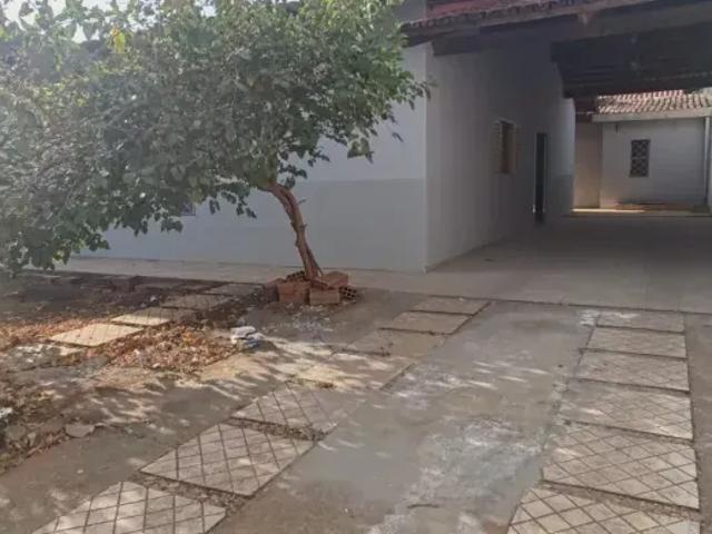 Casa com 3 Quartos e 2 banheiros à Venda, 118 m² por R$ 135.000