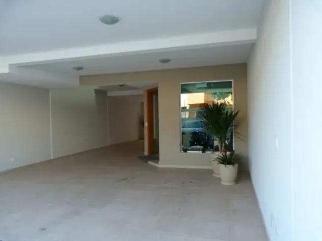 Casa com 3 Quartos e 2 banheiros à Venda, 120 m² por R$ 295.000