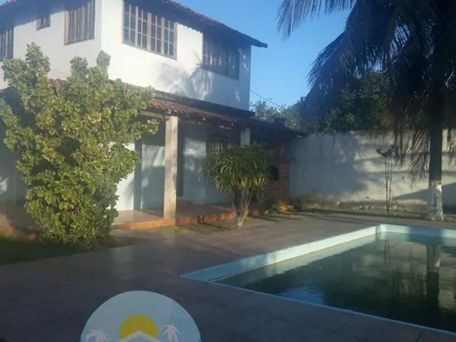 Casa com 3 Quartos e 2 banheiros à Venda, 120 m² por R$ 200.000