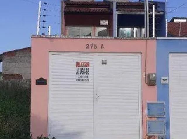 Casa com 3 Quartos e 2 banheiros à Venda, 120 m² por R$ 200.000