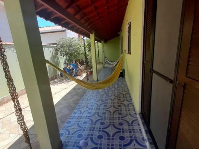 Casa com 3 Quartos e 2 banheiros à Venda, 120 m² por R$ 350.000