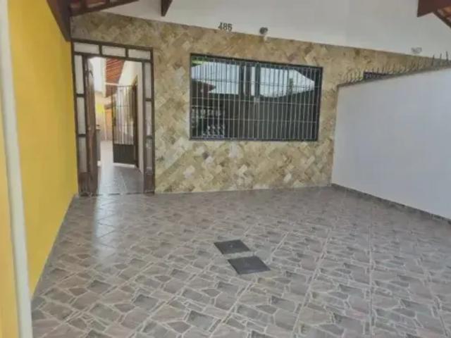 Casa com 3 Quartos e 2 banheiros à Venda, 125 m² por R$ 100.000