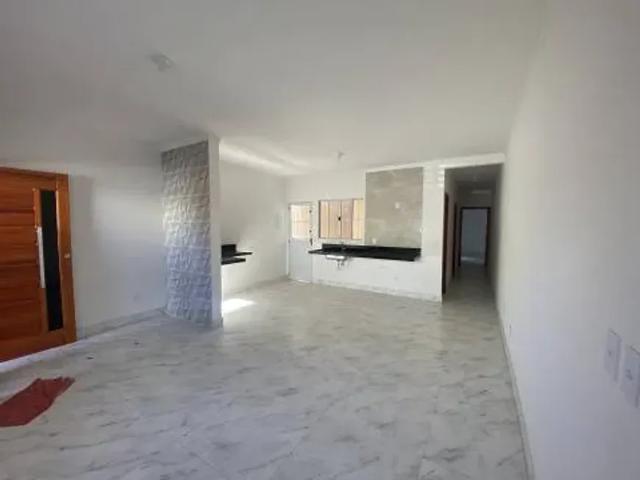 Casa com 3 Quartos e 2 banheiros à Venda, 125 m² por R$ 280.000