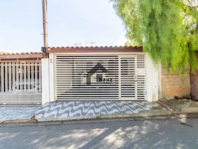 Casa com 3 Quartos e 2 banheiros à Venda, 129 m² por R$ 360.000