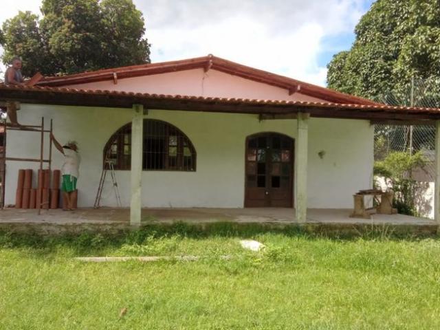 Casa com 3 Quartos e 2 banheiros à Venda, 130 m² por R$ 350.000