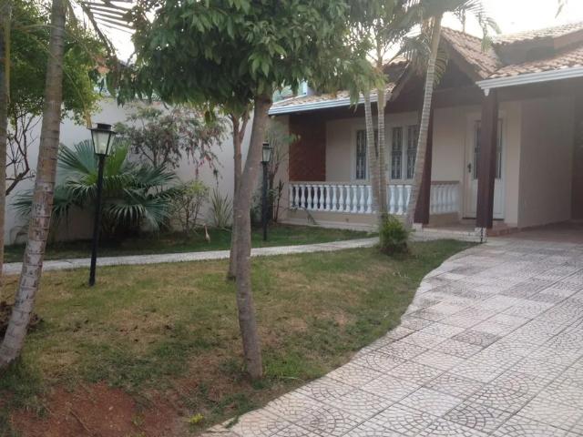 Casa com 3 Quartos e 2 banheiros à Venda, 138 m² por R$ 600.600