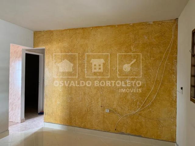 Casa com 3 Quartos e 2 banheiros à Venda, 139 m² por R$ 280.000