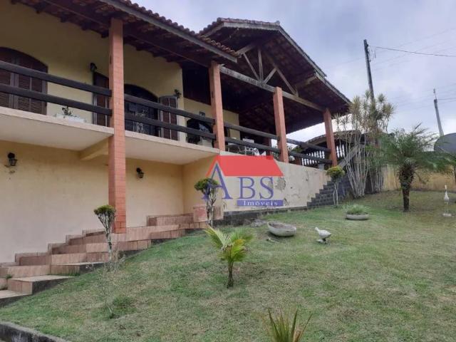 Casa com 3 Quartos e 2 banheiros à Venda, 250 m² por R$ 372.000
