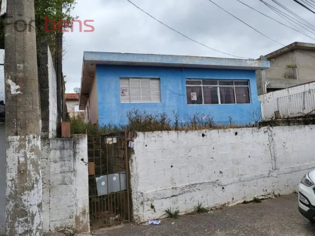 Casa com 3 Quartos e 2 banheiros à Venda, 200 m² por R$ 190.000