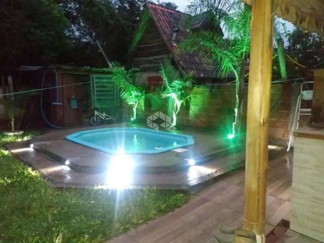 Casa com 3 Quartos e 2 banheiros à Venda, 200 m² por R$ 209.000