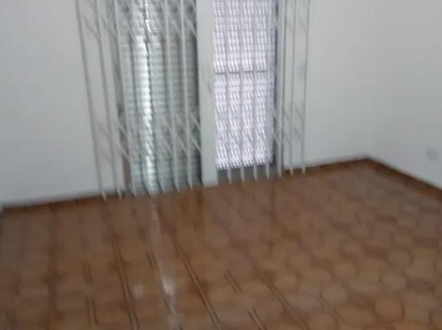 Casa com 3 Quartos e 2 banheiros à Venda, 200 m² por R$ 370.000