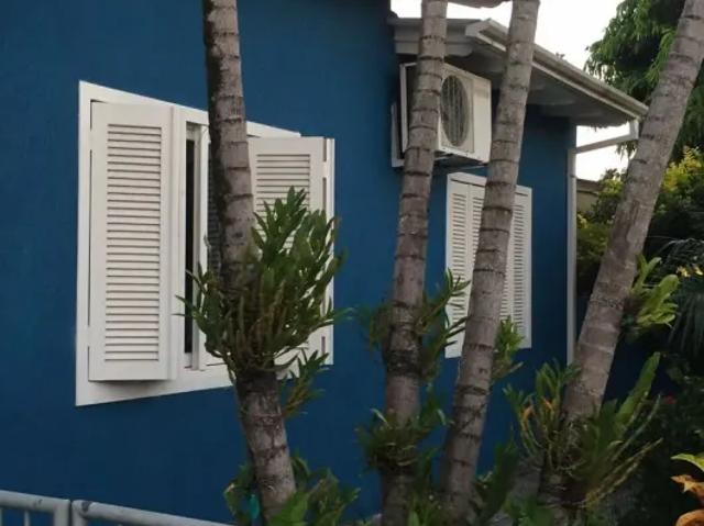 Casa com 3 Quartos e 2 banheiros à Venda, 200 m² por R$ 530.000