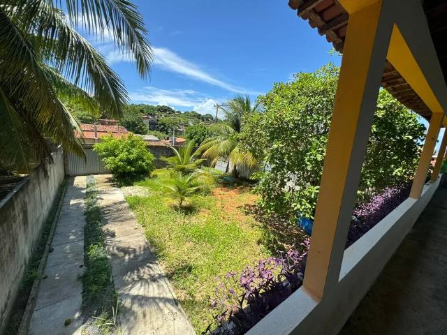 Casa com 3 Quartos e 2 banheiros à Venda, 360 m² por R$ 180.000