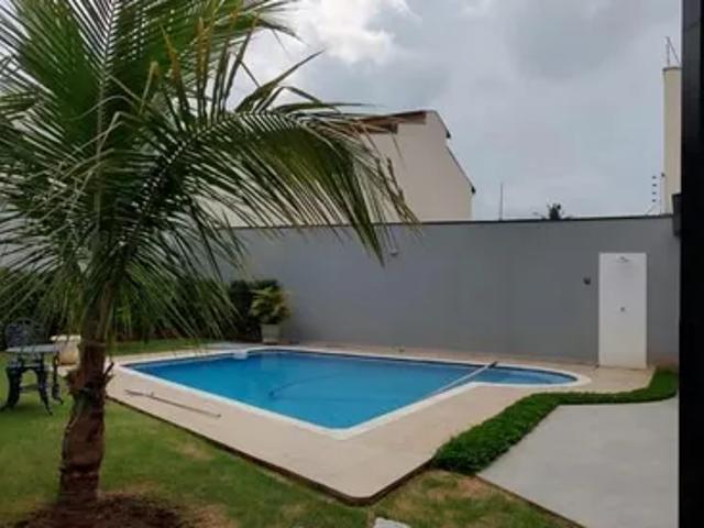 Casa com 3 Quartos e 2 banheiros à Venda, 364 m² por R$ 1.700.000