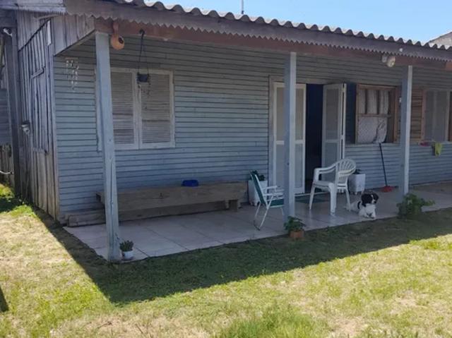 Casa com 3 Quartos e 2 banheiros à Venda, 300 m² por R$ 129.600