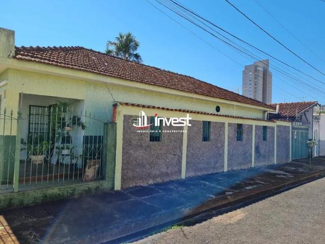 Casa com 3 Quartos e 2 banheiros à Venda, 320 m² por R$ 350.000