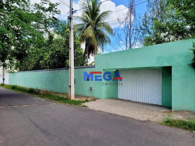 Casa com 3 Quartos e 2 banheiros à Venda, 400 m² por R$ 1.500.000