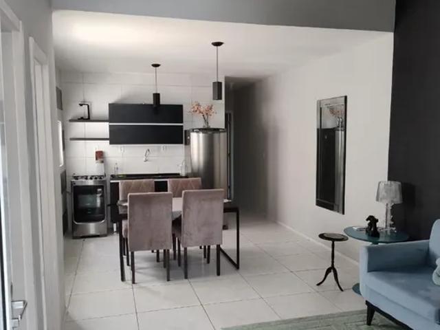 Casa com 3 Quartos e 2 banheiros à Venda, 65 m² por R$ 230.000