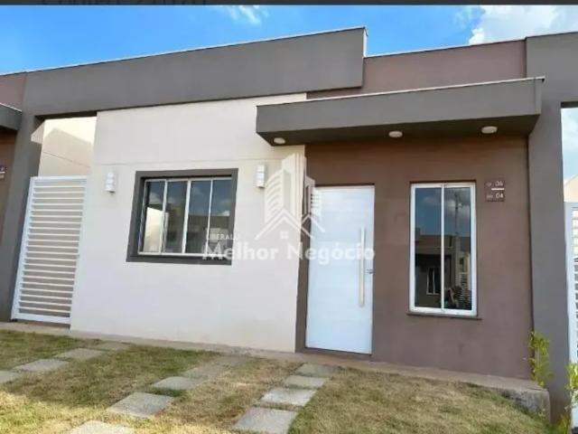 Casa com 3 Quartos e 2 banheiros à Venda, 67 m² por R$ 310.000