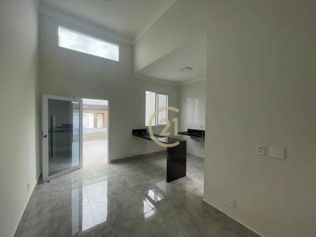 Casa com 3 Quartos e 2 banheiros à Venda, 60 m² por R$ 490.000