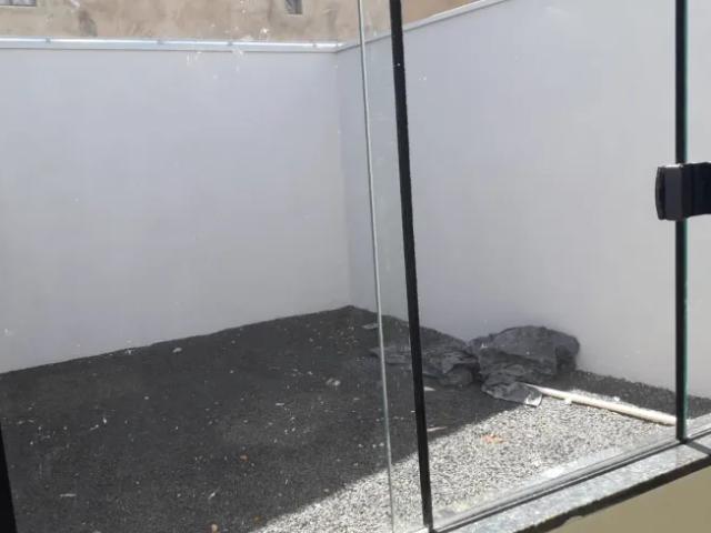 Casa com 3 Quartos e 2 banheiros à Venda, 70 m² por R$ 360.000