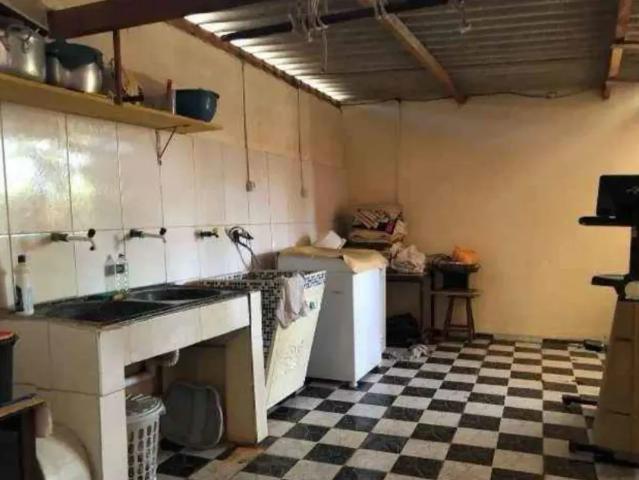 Casa com 3 Quartos e 2 banheiros à Venda, 85 m² por R$ 150.000