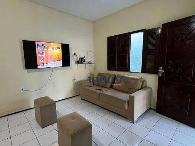 Casa com 3 Quartos e 2 banheiros à Venda, 85 m² por R$ 275.000