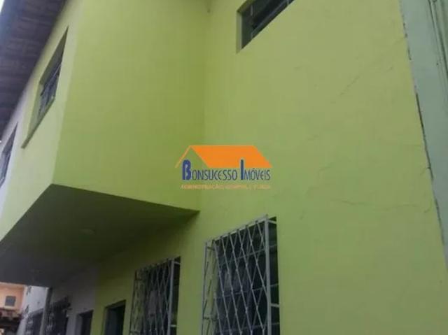 Casa com 3 Quartos e 2 banheiros à Venda, 85 m² por R$ 275.000